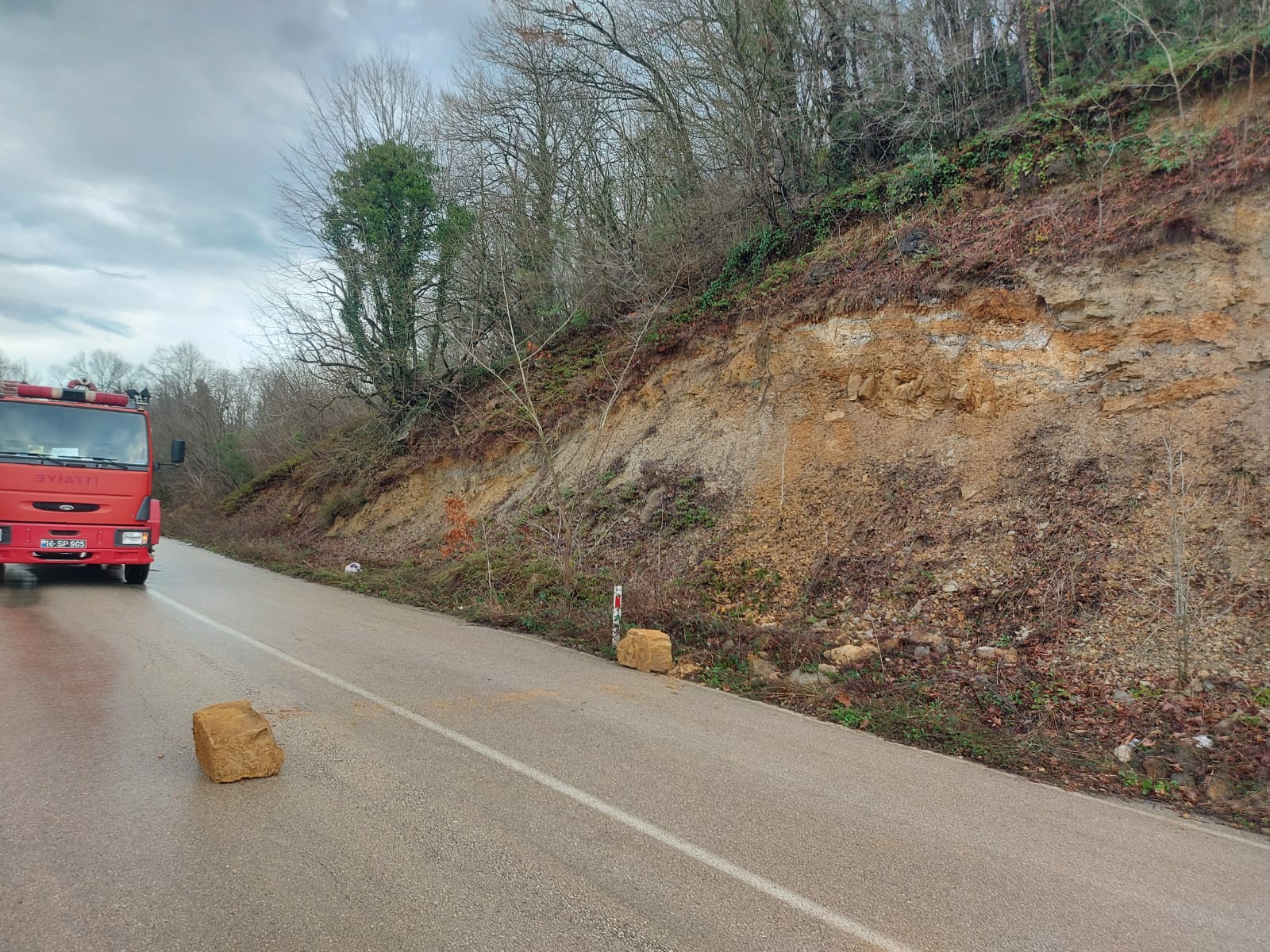 BAHARİYE’DE TOPRAK KAYMASI | Mustafakemalpaşa Haber - Güncel ...