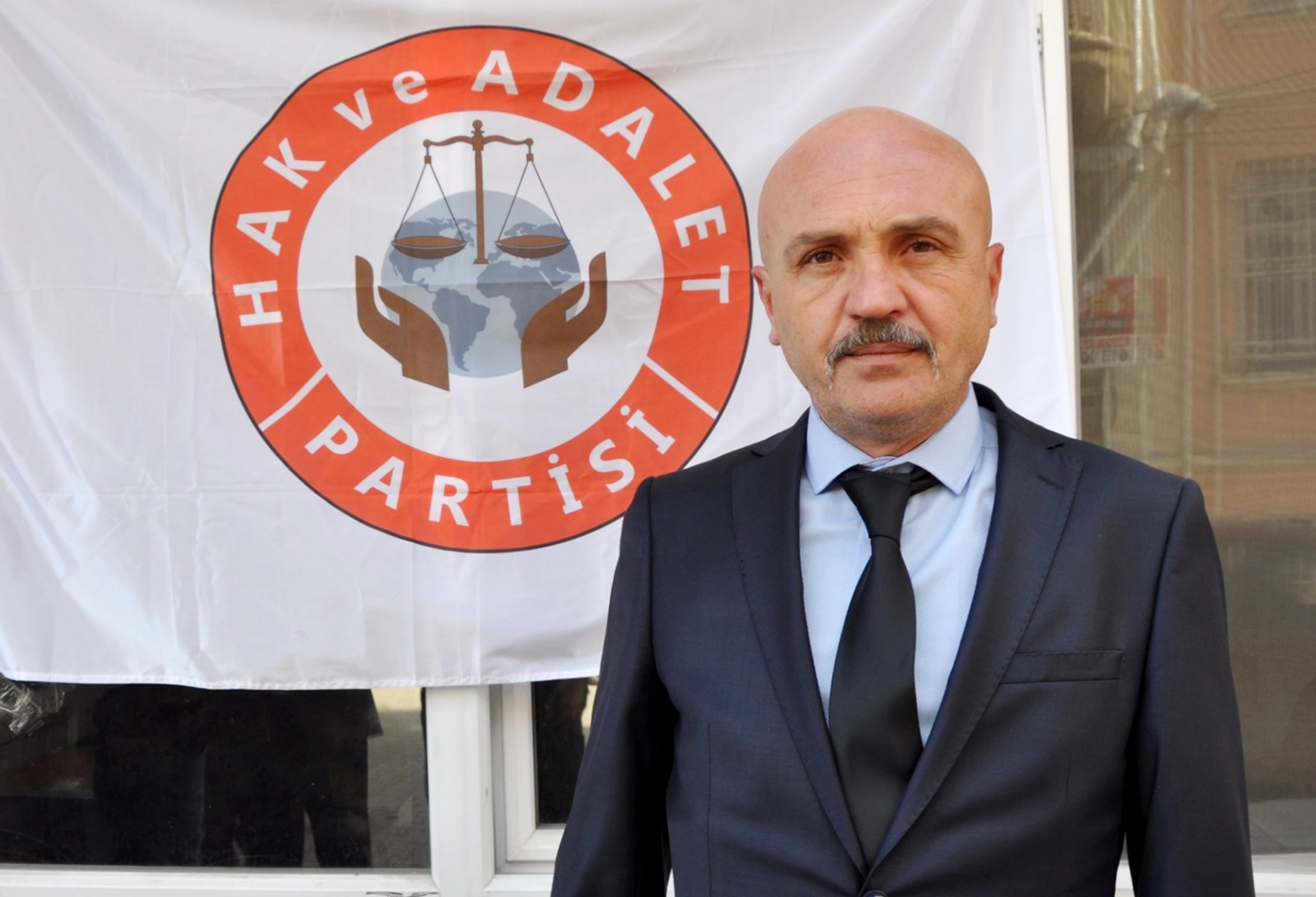 HAK VE ADALET PARTİSİ’NDEN İLK KONGRE; "Geliyoruz!" | Bursa Ant