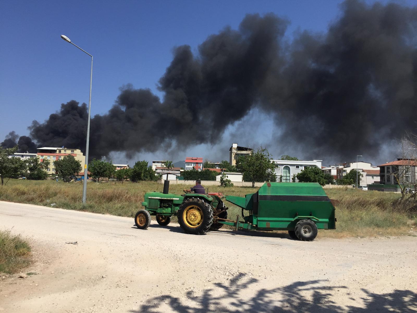 GERİ DÖNÜŞÜM DEPOSU KÜL OLDU | Mustafakemalpaşa Haber - Güncel ...