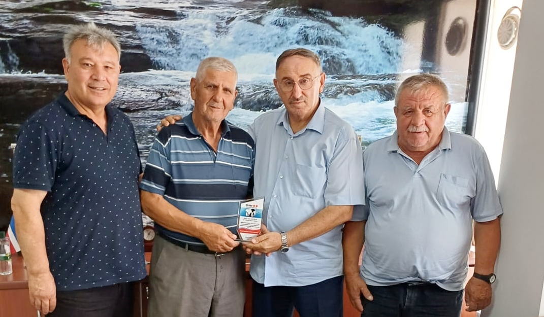 ÇEYREK ASRA ULAŞAN TÜRK DAMASI DESTEK BEKLİYOR | Mustafakemalpaşa Haber ...